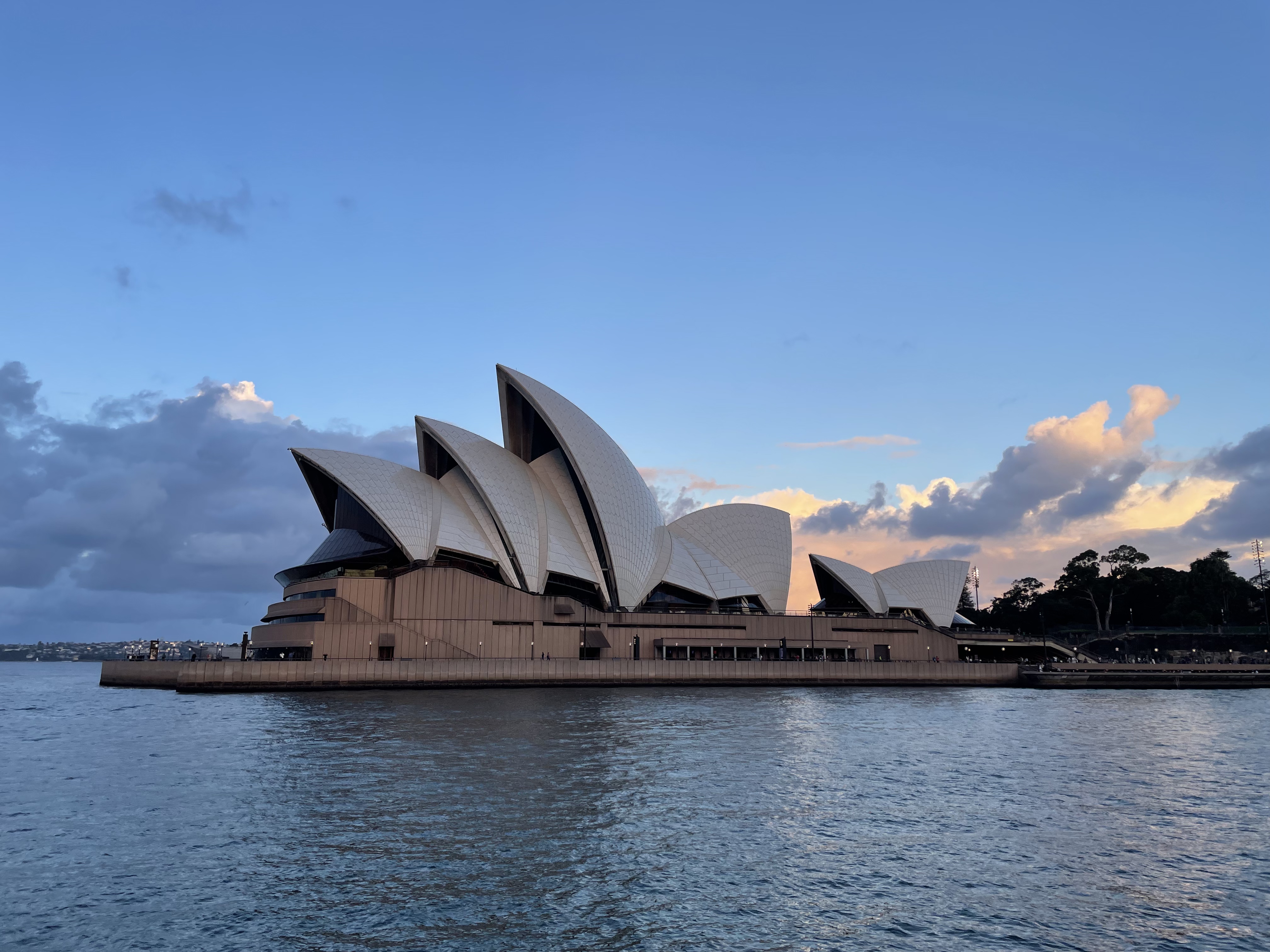 Between Sampling and Optimization - Handstein Wang